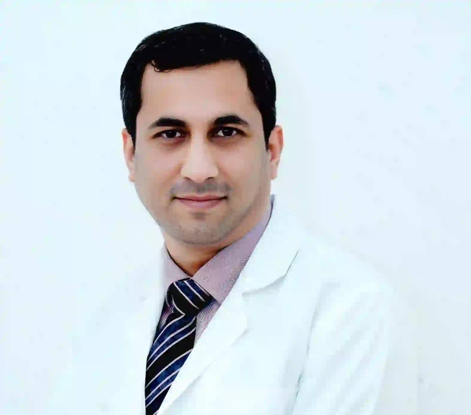 Dr. Sourabh Maheshwari - Smile & Lasik Eye Surgery Doctor in Indore